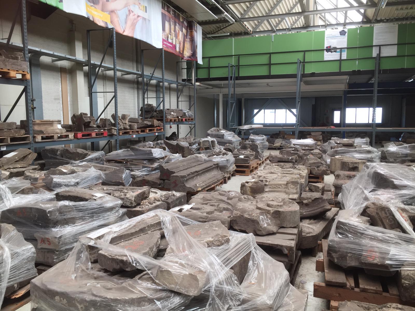 Studenten Bouwkunde restaureren historische geveltop met BouwLab R&Do - BouwLab